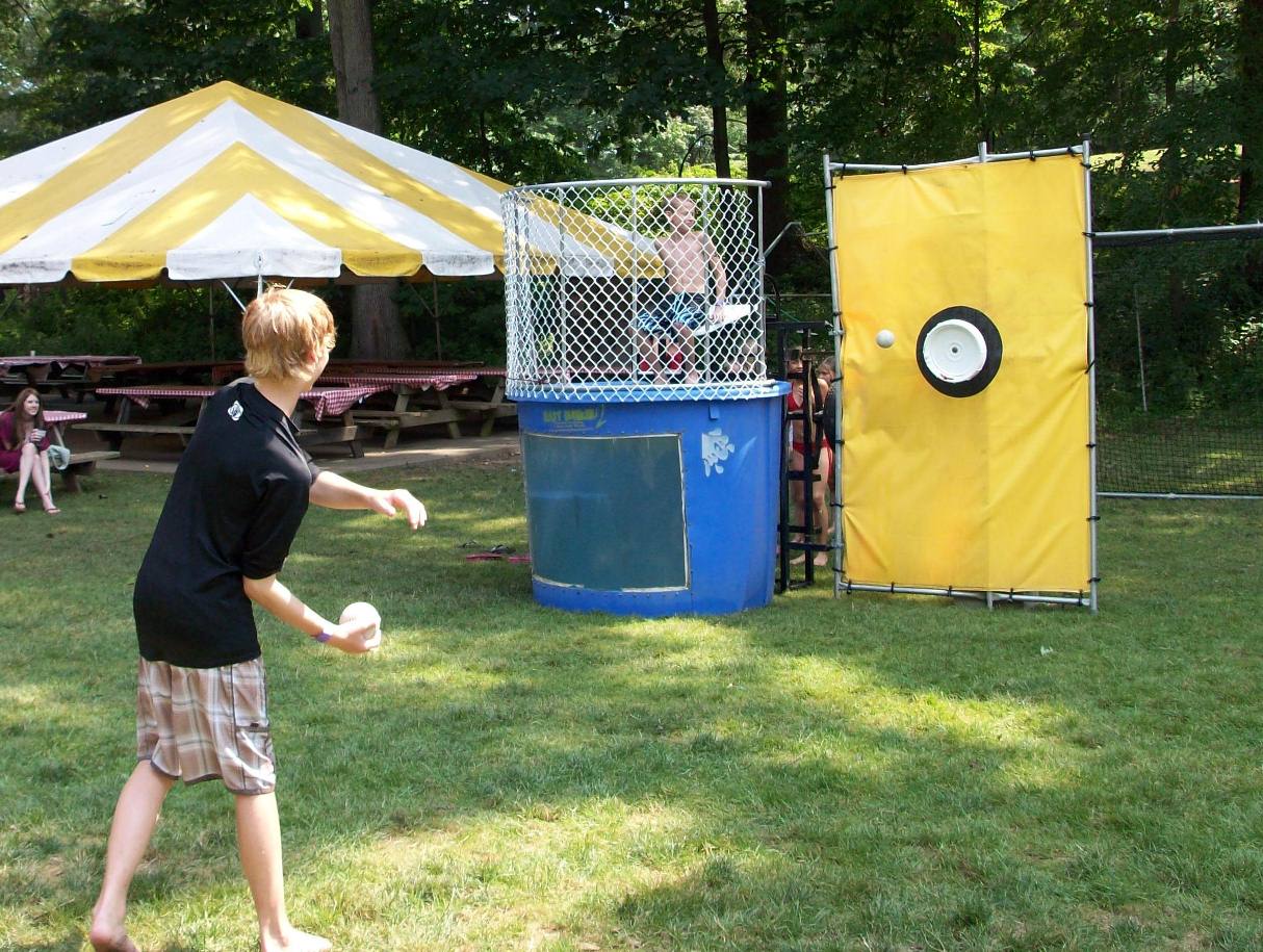 Dunk Tank | Water Fun Rentals NJ and NY